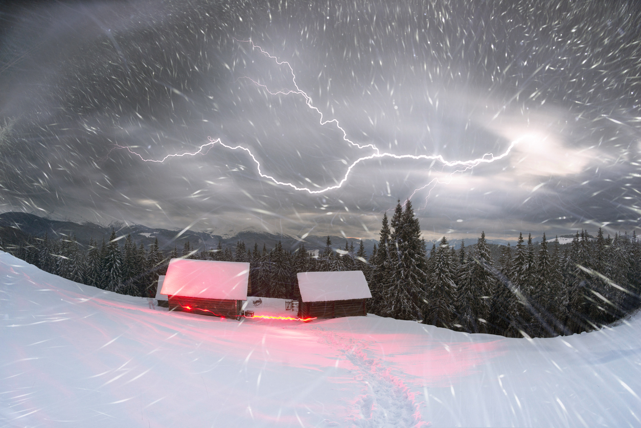 What is Thundersnow? What causes Snow Thunder?